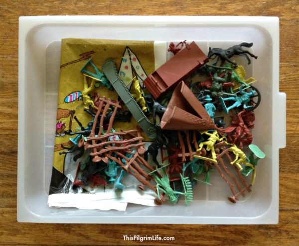 20+ Activity Tray Ideas for Independent, Creative Play - This Pilgrim Life